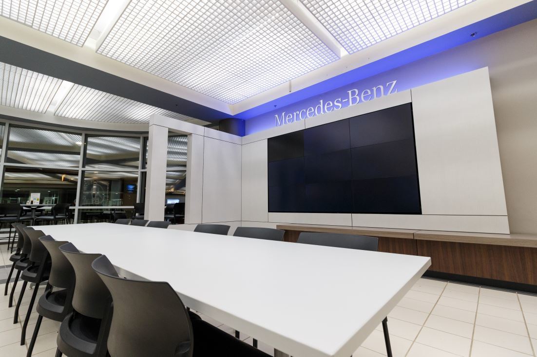 Mercedes-Benz, U.S. International, Inc. | Method-1 Interiors