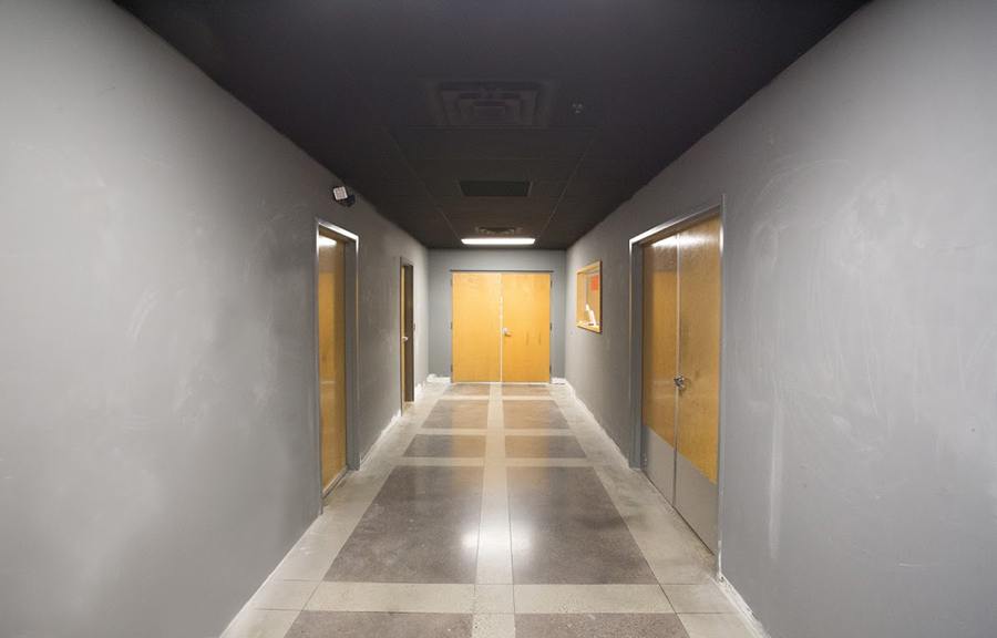 ExpoDisplays-Hallway_Before_1 | Method-1 Interiors