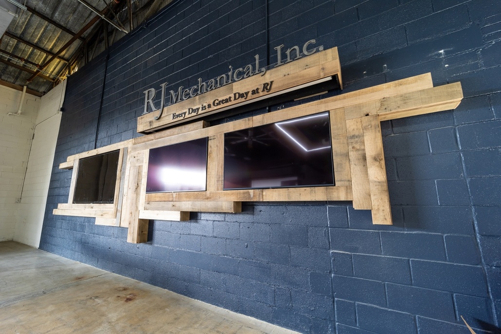 Monitor Wall | Method-1 Interiors